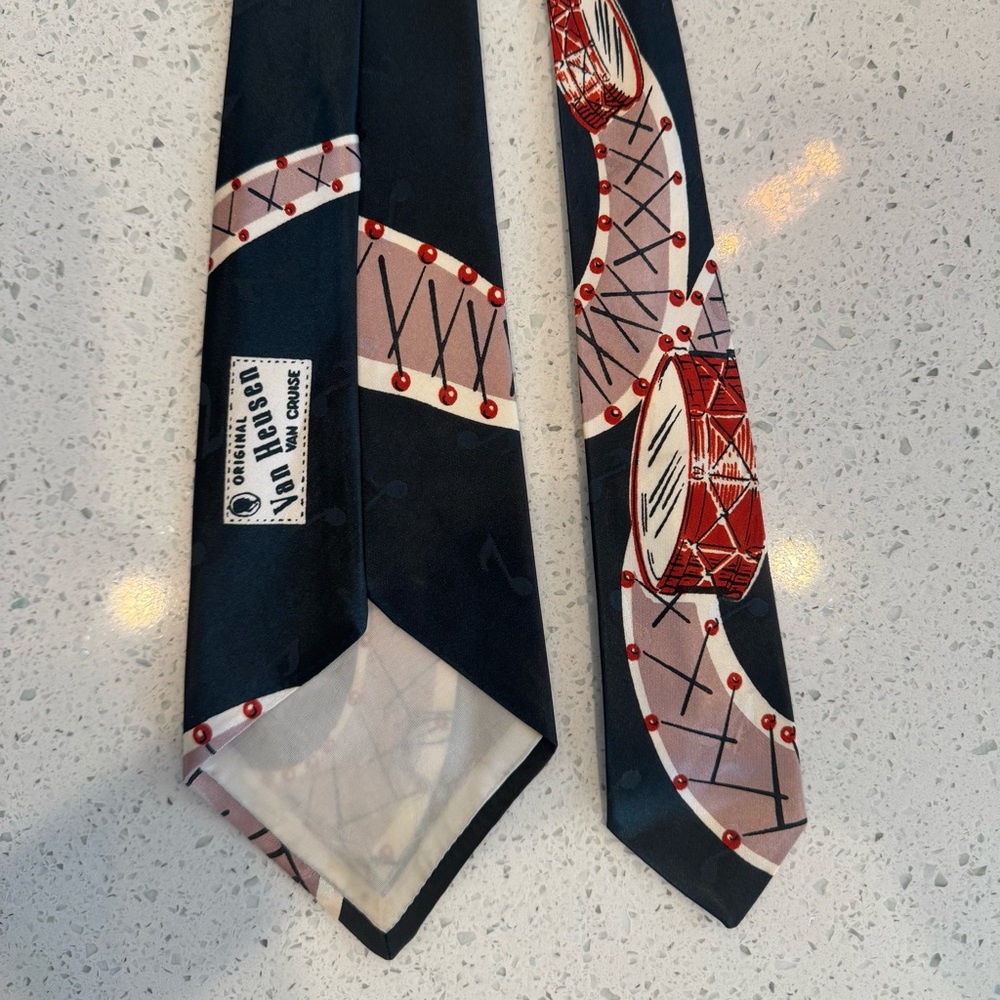 Beautiful Vintage Hand-Painted Drum Tie - Gem